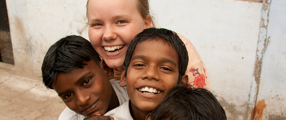 Youth: Give a Year of Service to Humanity! - BahaiTeachings.org
