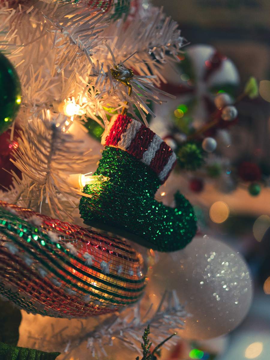 Do Baha’is Celebrate Christmas? - BahaiTeachings.org