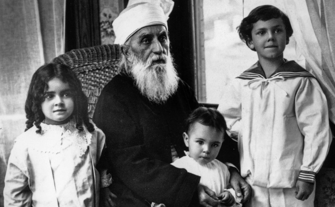 Abdu’l-Baha: He Lived To Serve Humanity - BahaiTeachings.org